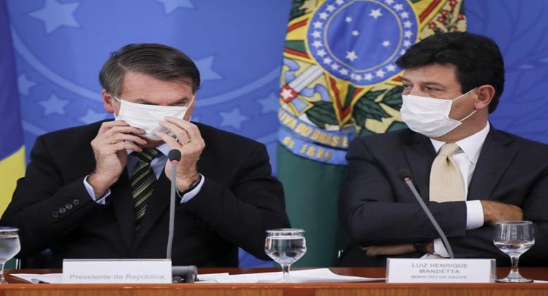 Demissão de Mandetta é articulada por Bolsonaro no Palácio do Planalto