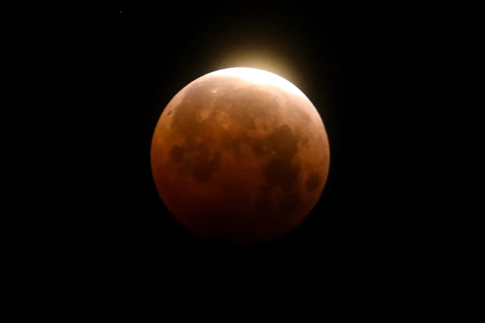'Lua de Sangue': eclipse lunar total ocorre nesta sexta-feira; Veja ...
