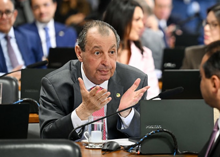 Omar Aziz causa indignação ao dizer que narcotraficantes não matam ...