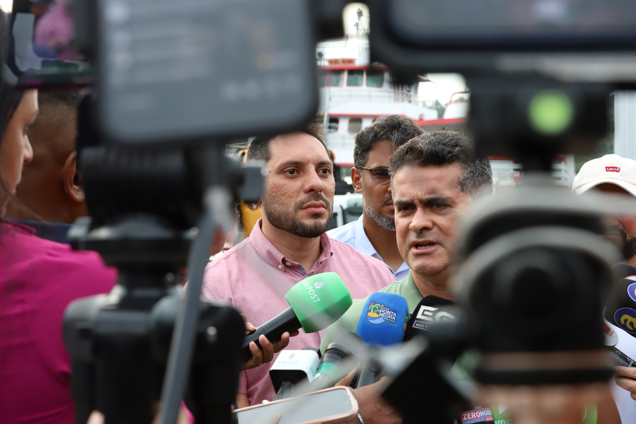 Prefeito David Almeida coordena megaoperação logística na Amazônia para ...