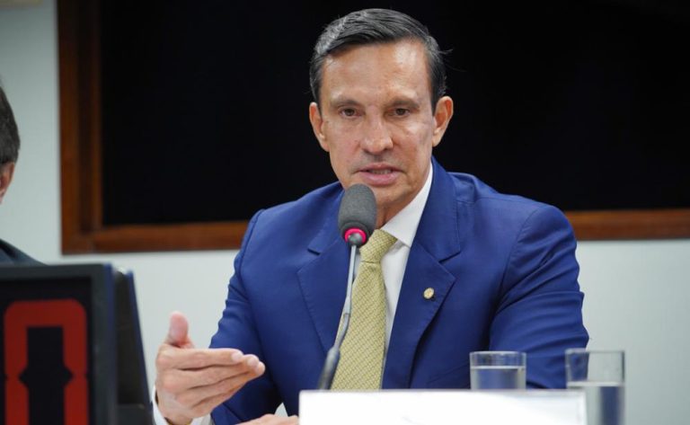 Justiça suspende ação contra Sidney Leite após réus não serem ...