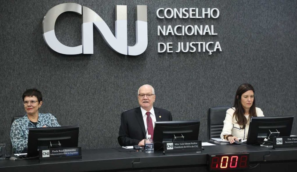 CNJ aprova contracheque único para juízes e mira supersalários no ...