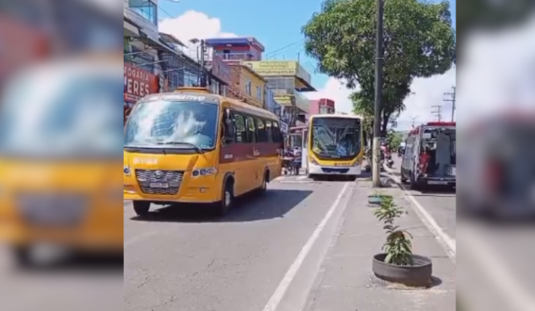 Colisão entre micro-ônibus e ônibus deixa feridos na zona Leste de Manaus
