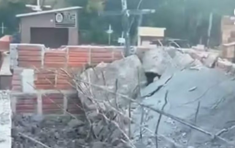 Filho morre soterrado após túmulo do pai desabar durante reforma em ...