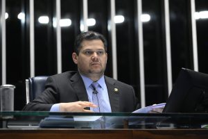 Alcolumbre critica avalanche de projetos de pisos salariais: "Vai ...